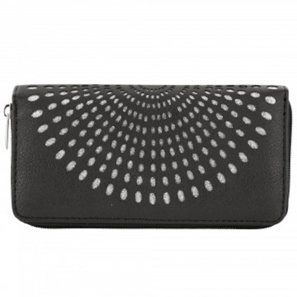 Charlotte Russe | Bags | Black W Silver Fan Design Wallet Charlotte ...